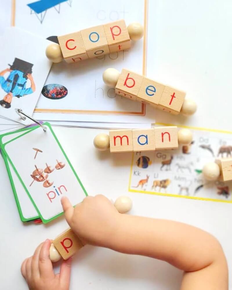 Spin-and-Read Montessori Phonetic Reading Blocks & CVC Flashcard Set ...